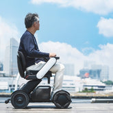 WHILL 電動車椅子 | 次世代型モビリティ - SQUARE Mobility – SQUARE Mobility｜電動モビリティ専門店